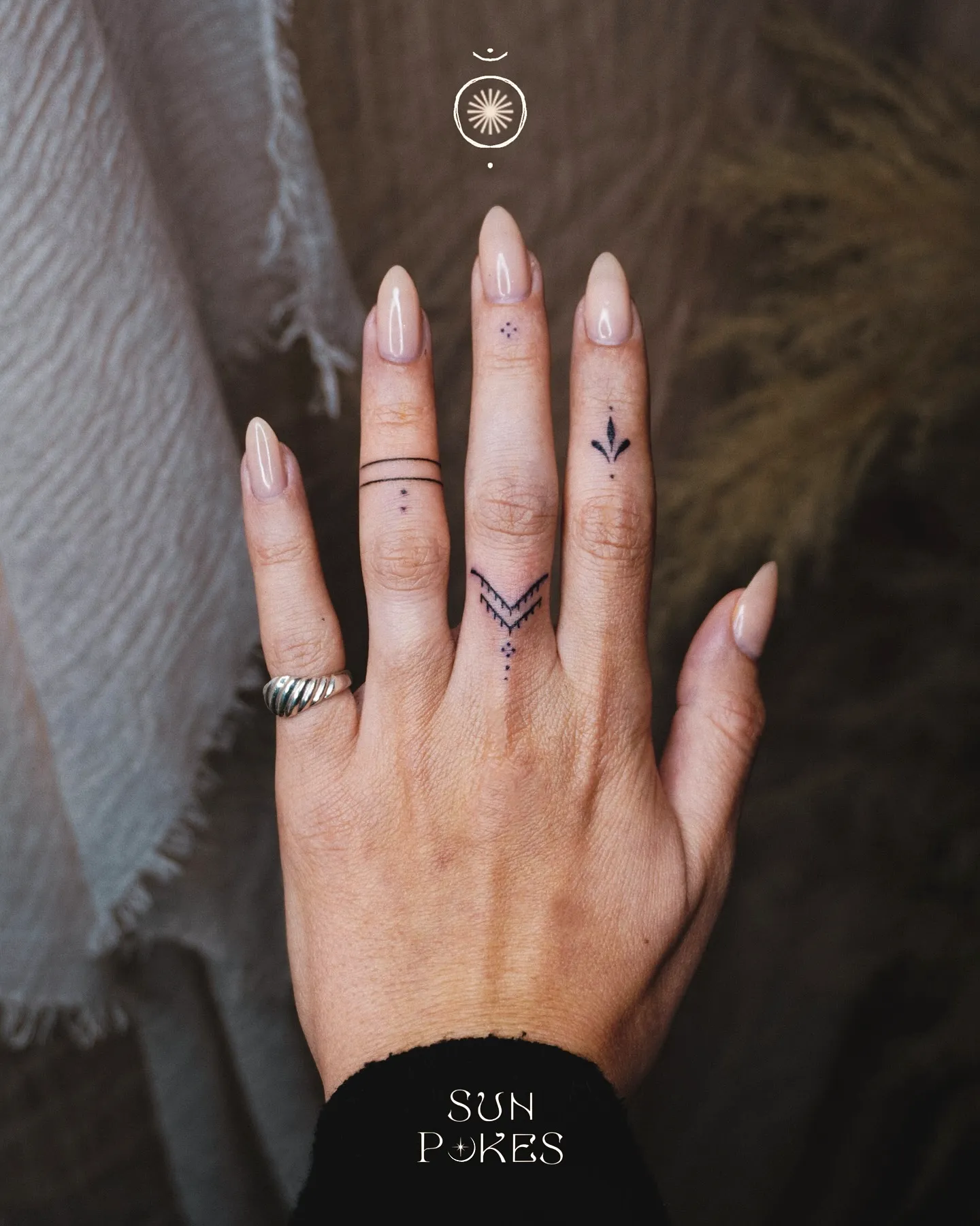 15 Unique Finger Tattoo Ideas for Women to Inspire You