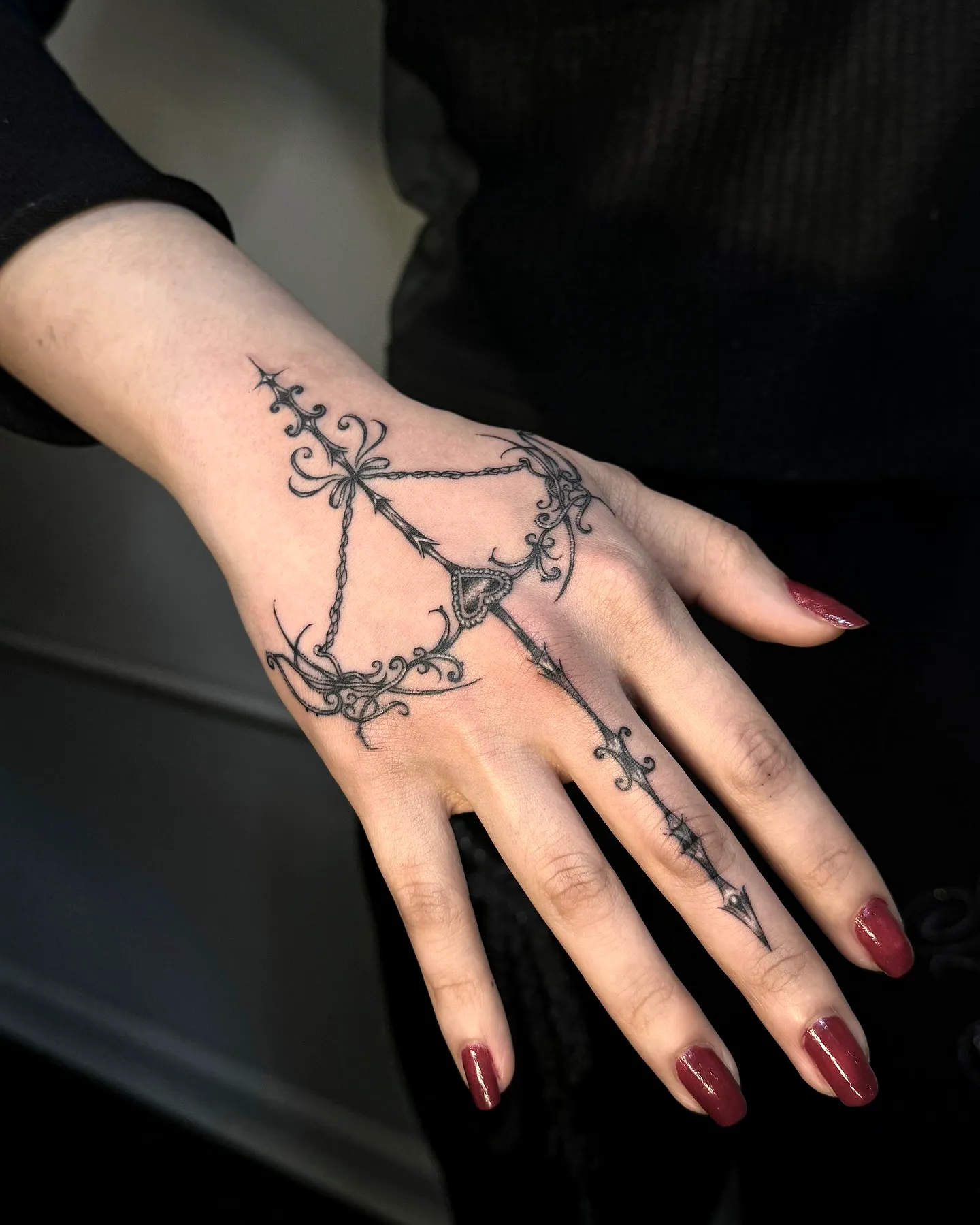 15 Unique Finger Tattoo Ideas for Women to Inspire You