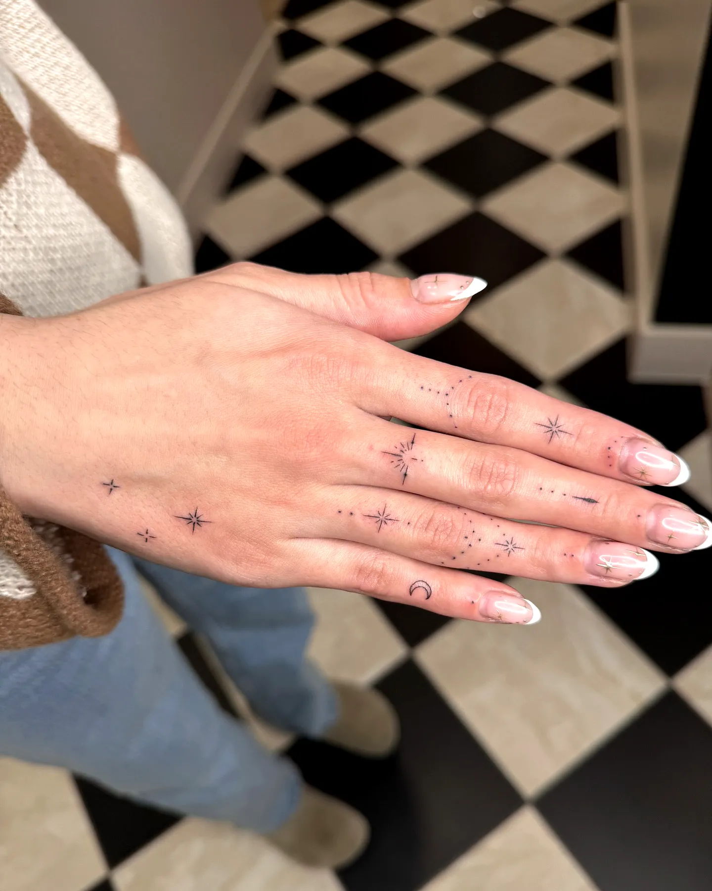 15 Unique Finger Tattoo Ideas for Women to Inspire You