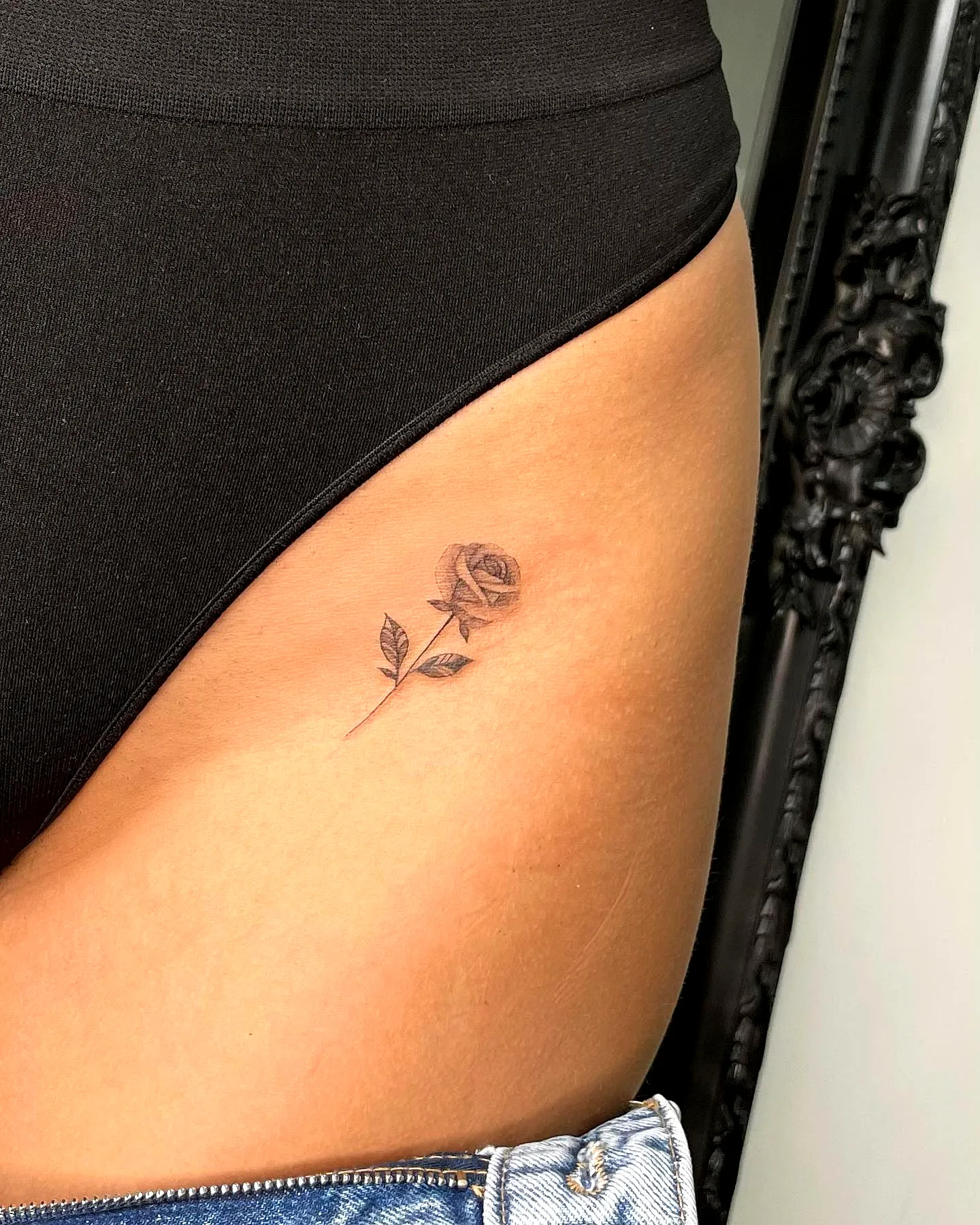 15 Unique Hip Tattoo Ideas for Bold Expressions