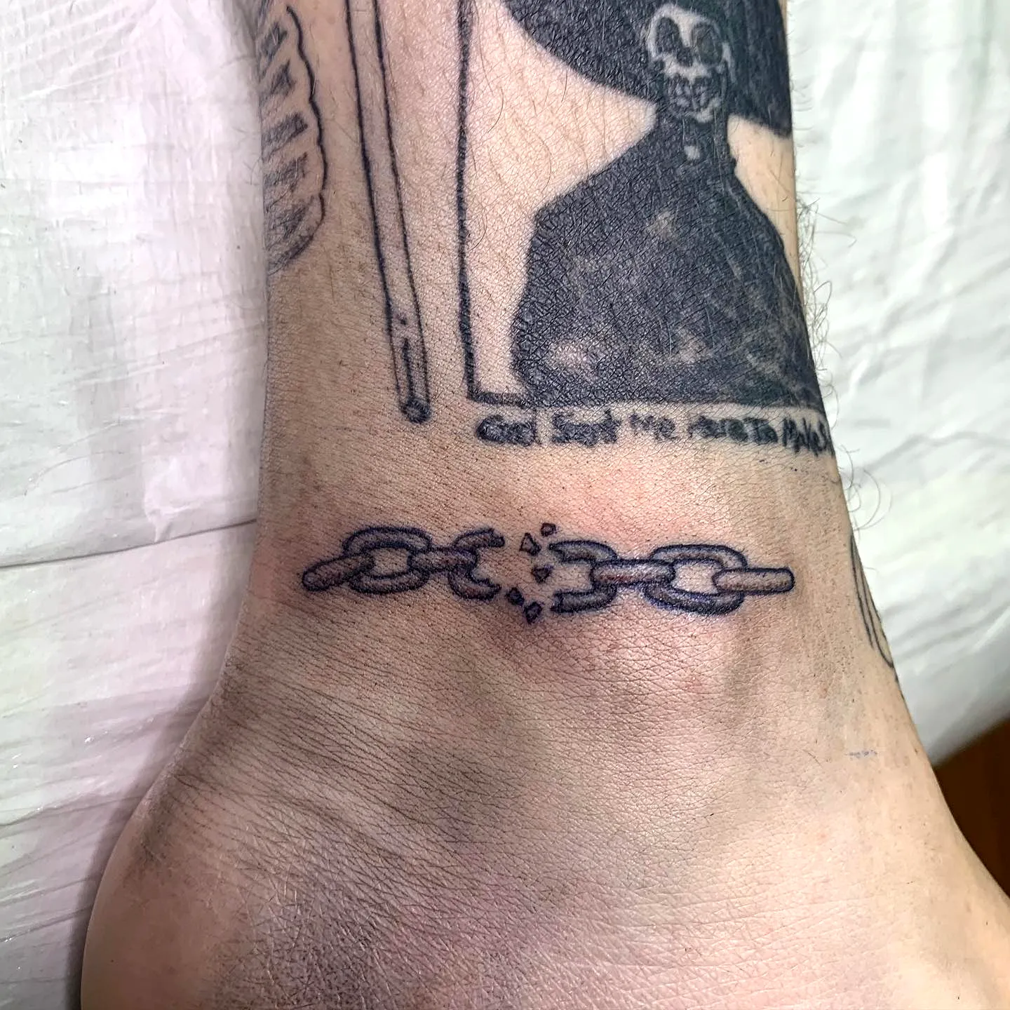 15+ Unique Chains Tattoo Ideas for Bold Ink Inspiration