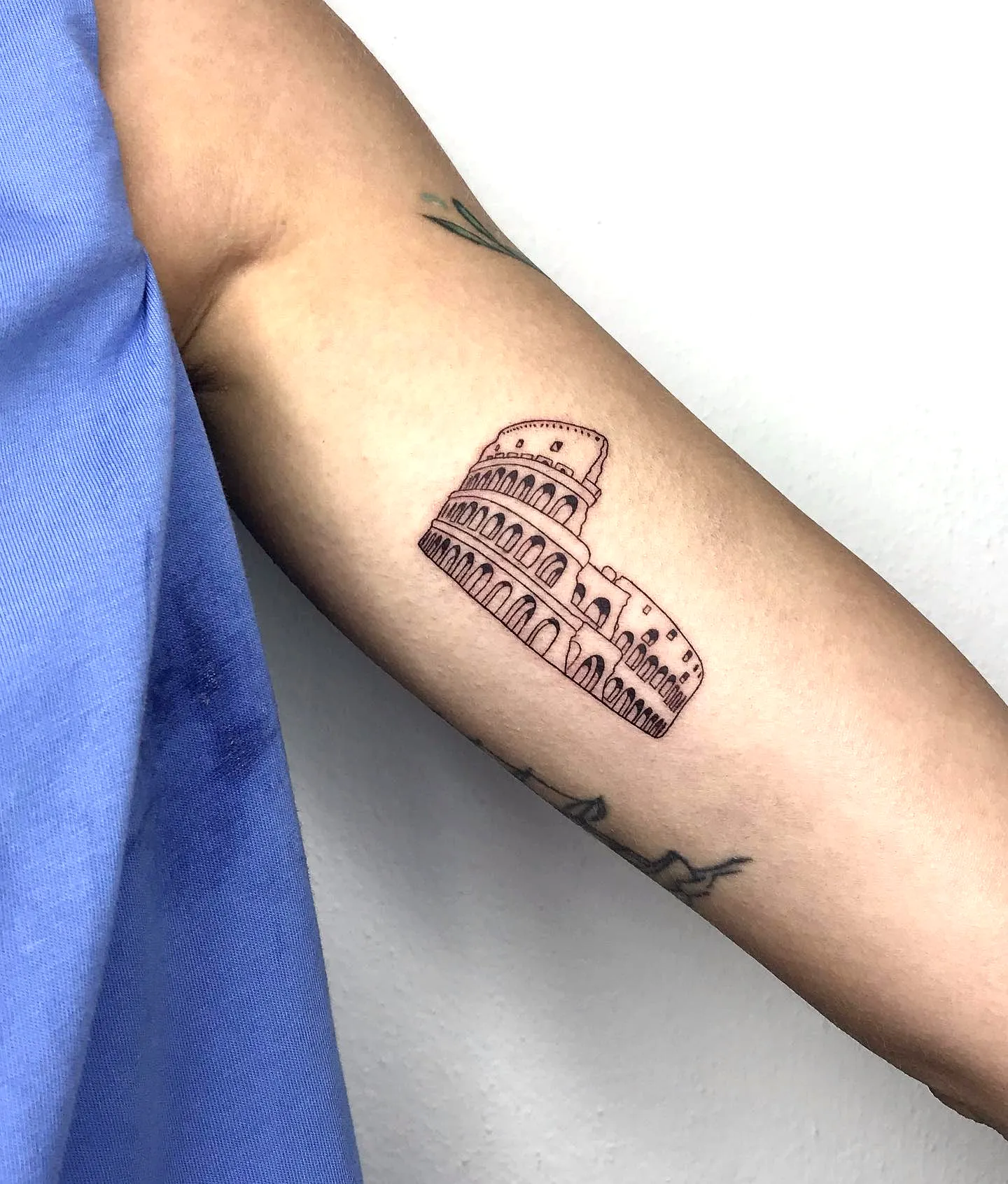15 Striking Colosseum Tattoo Ideas for Timeless Ink Inspiration