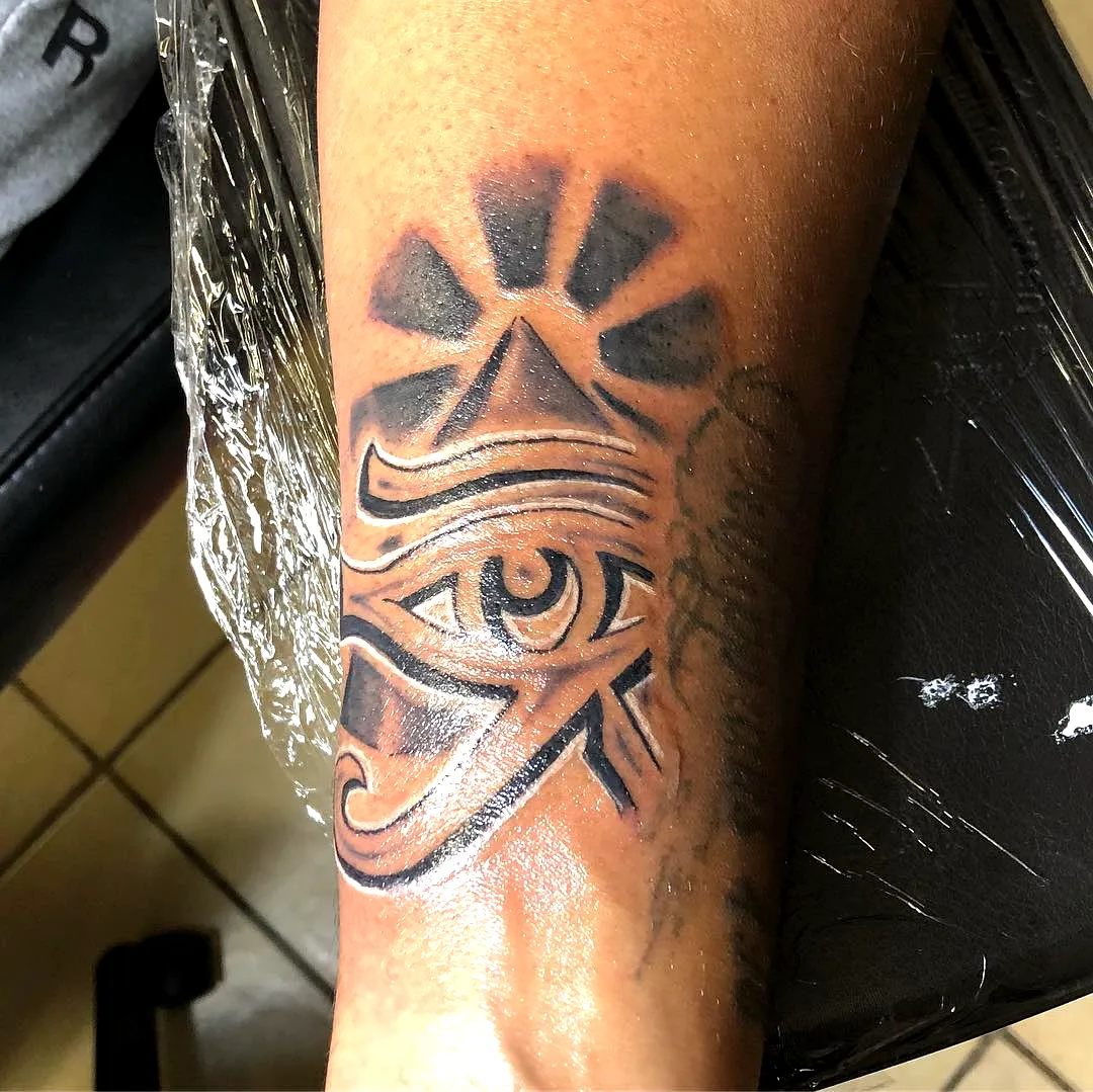15 Unique Egyptian Tattoos Ideas for Timeless Inspiration
