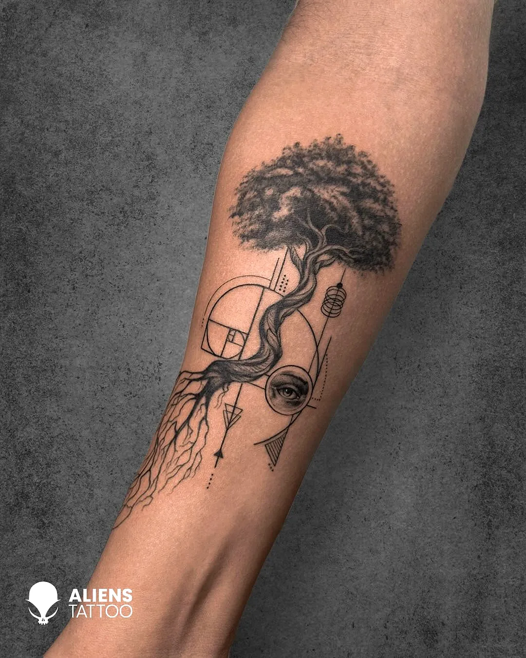 14 Unique Bonsai Tattoo Ideas for Timeless Expression