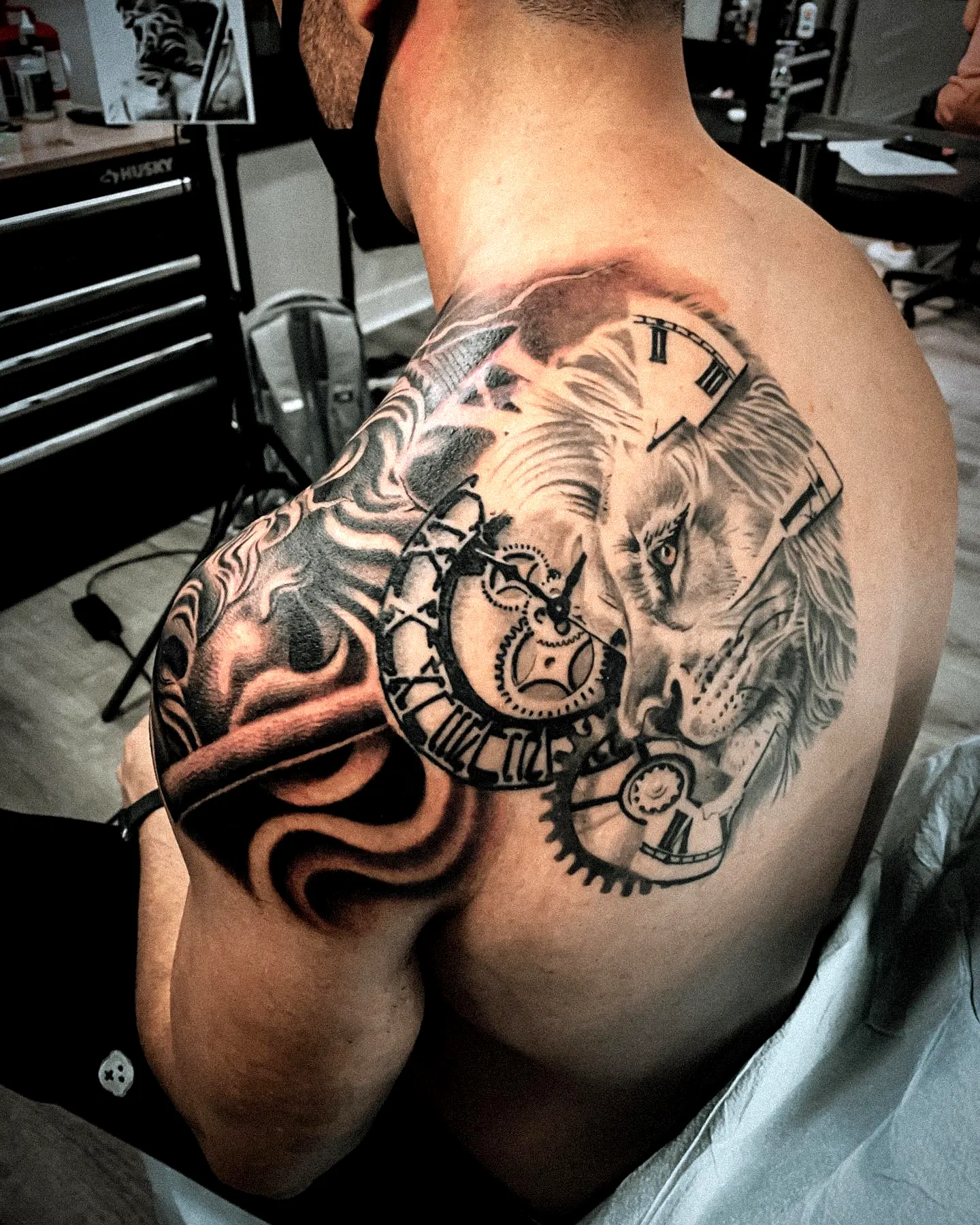 10 Striking Trapezius Tattoo Ideas for Your Next Ink Adventure