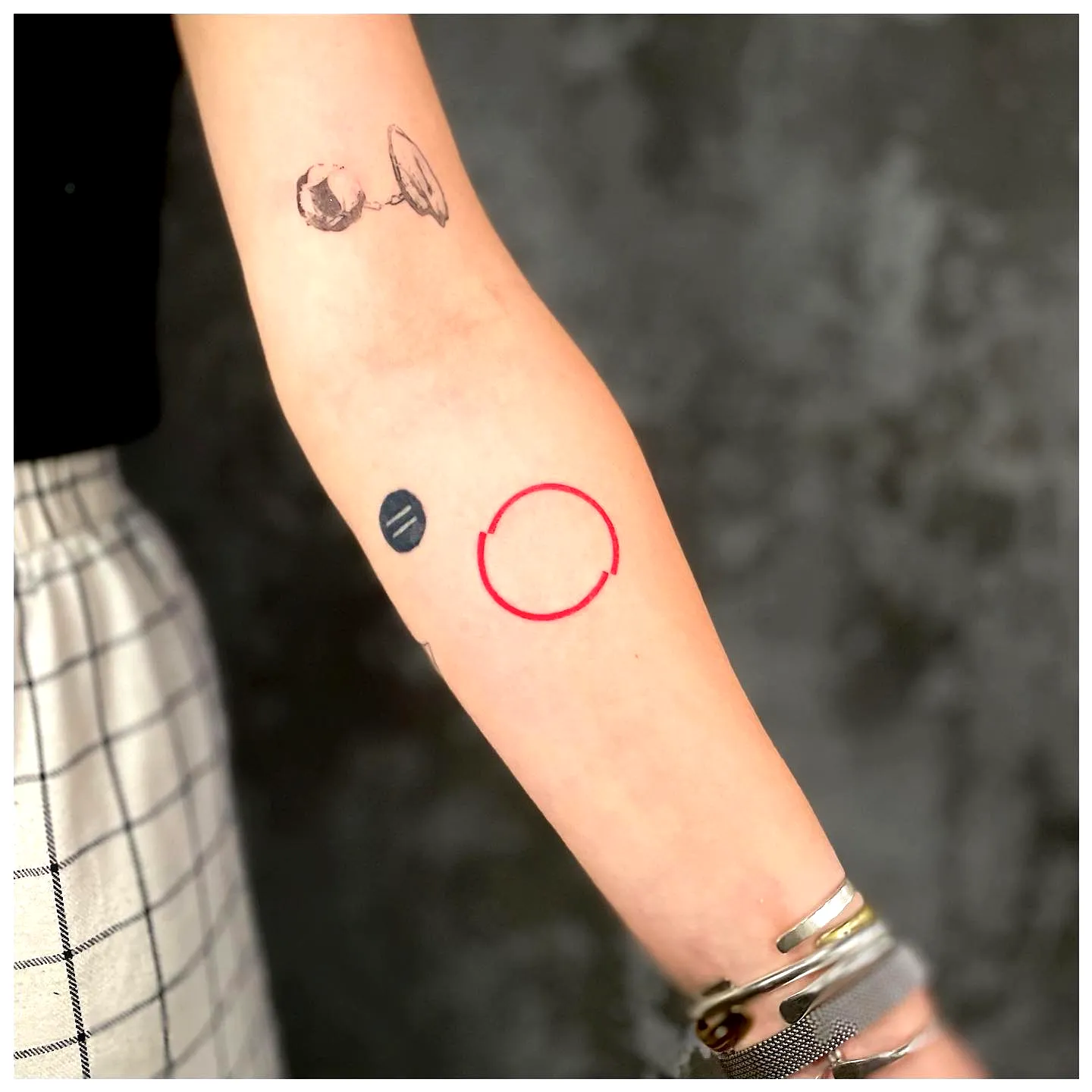 15 Stunning Circle Tattoos Ideas for Timeless Expression