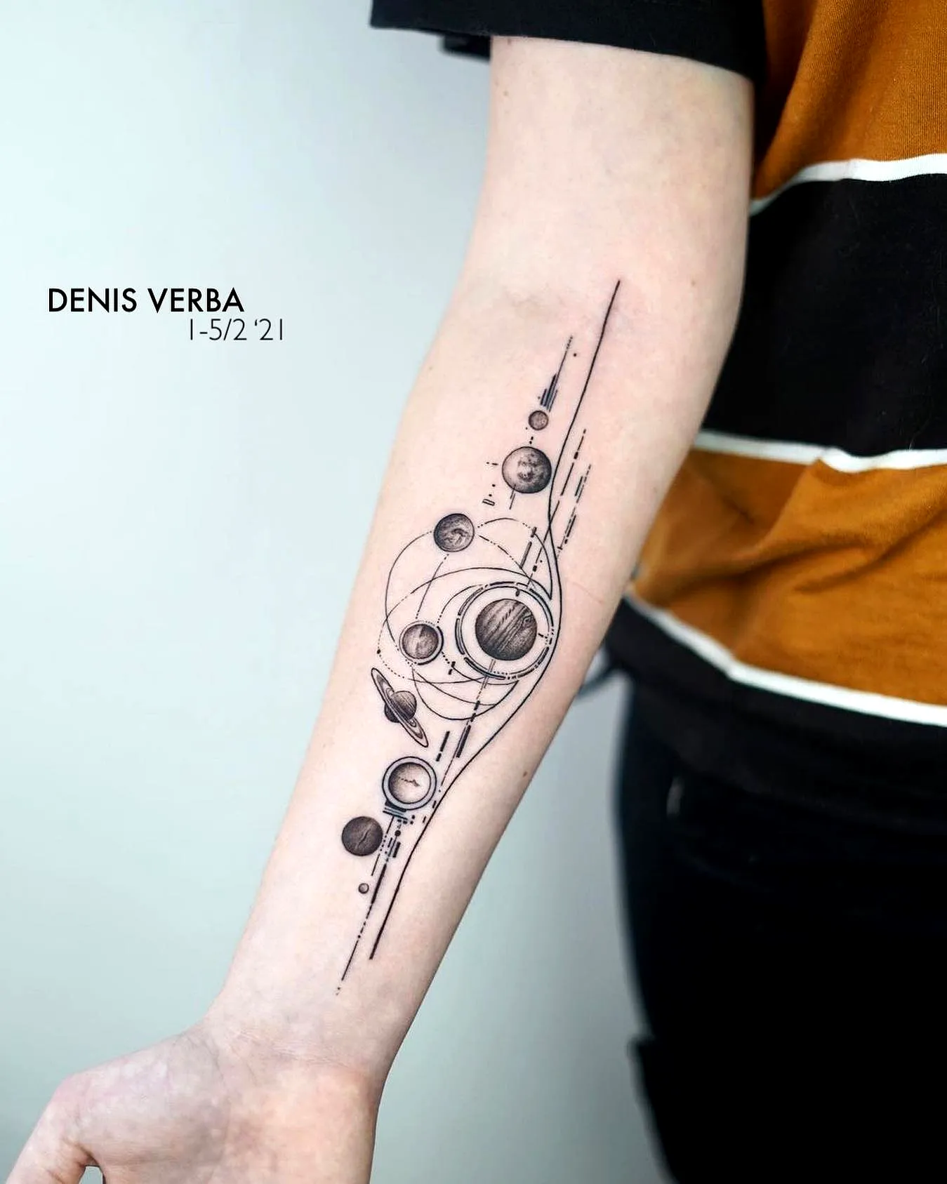 17 Unique and Artistic Planets Tattoos Ideas to Inspire You