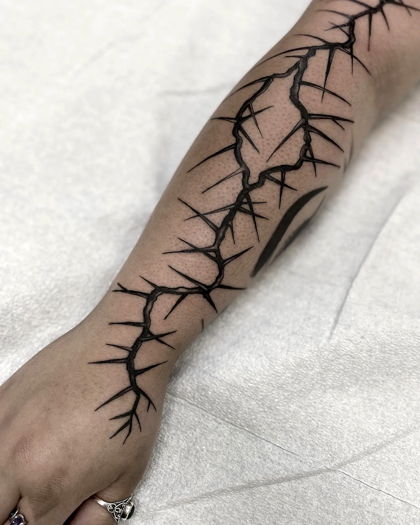 15 Bold Thorn Tattoos Ideas for a Striking Statement