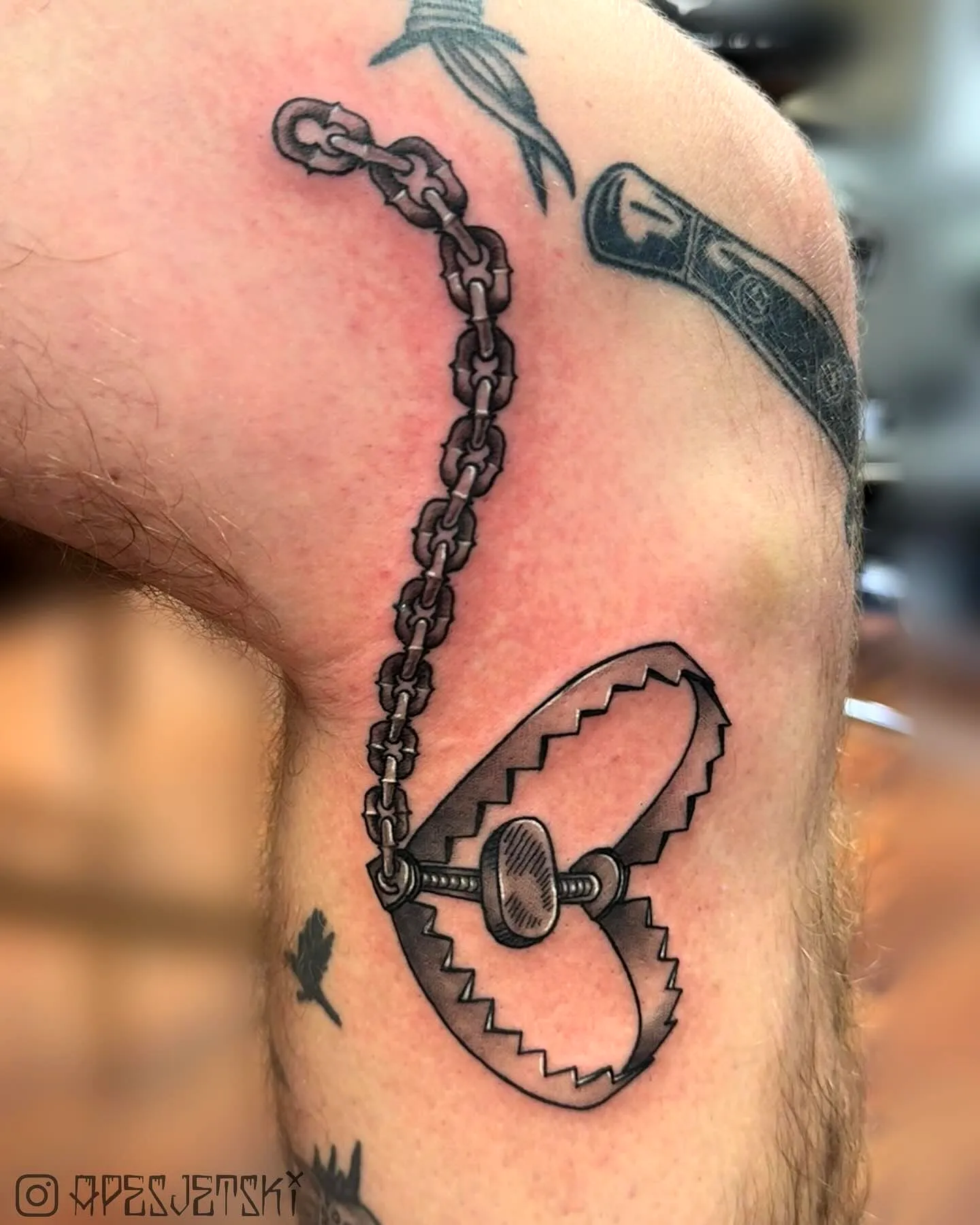 15 Unique Trapped Tattoo Ideas for Bold Expression